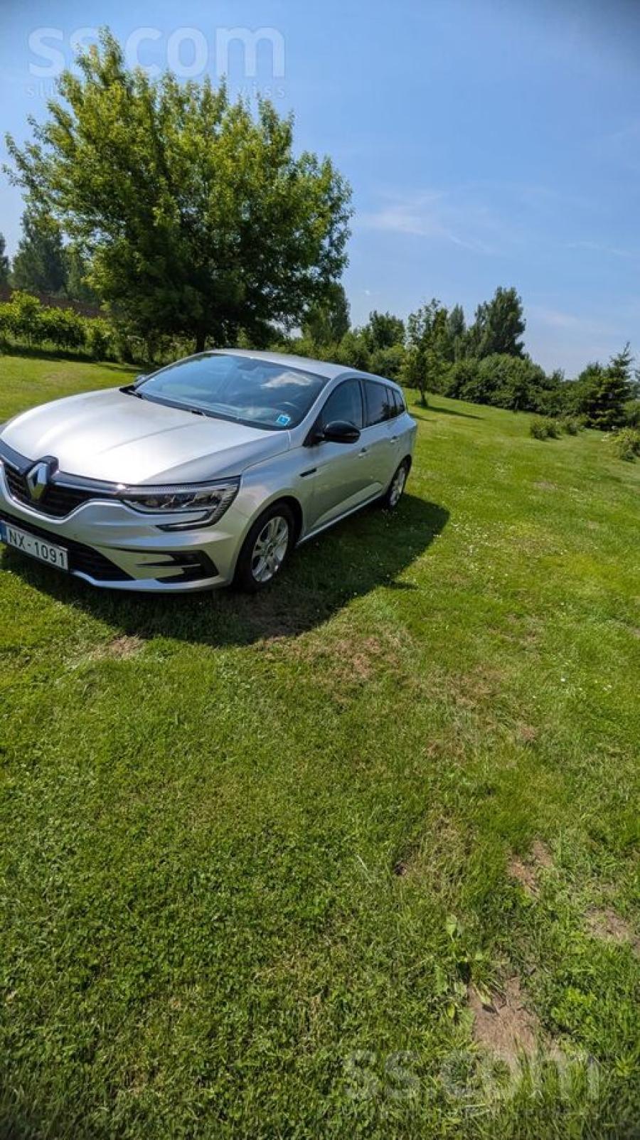 Grey Renault Megane 2023 in Jelgava, with an engine capacity of 1.50 L and mileage of 57 thousand km for 15000 €, photo 3 on AUTOMOTO.COM.LV