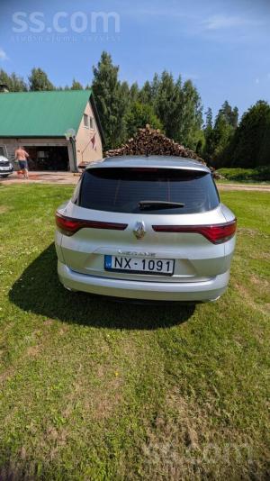 Grey Renault Megane 2023 in Jelgava, with an engine capacity of 1.50 L and mileage of 57 thousand km for 15000 €, photo 5 on AUTOMOTO.COM.LV