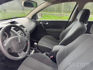 Pelēks Renault Megane 2004 Jelgava, ar dzinēja tilpumu 1.90 L un nobraukumu 272 tūkst. km par 980 €, foto 7 vietnē AUTOMOTO.COM.LV