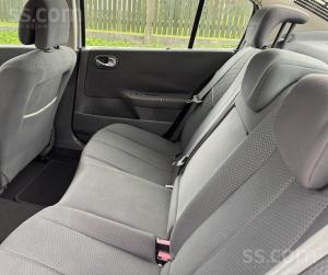 Pelēks Renault Megane 2004 Jelgava, ar dzinēja tilpumu 1.90 L un nobraukumu 272 tūkst. km par 980 €, foto 9 vietnē AUTOMOTO.COM.LV