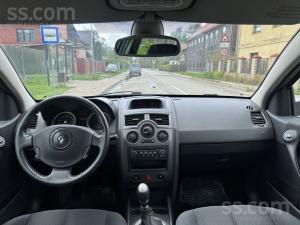 Pelēks Renault Megane 2004 Jelgava, ar dzinēja tilpumu 1.90 L un nobraukumu 272 tūkst. km par 980 €, foto 10 vietnē AUTOMOTO.COM.LV