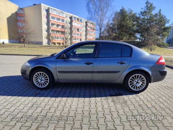 Pelēks Renault Megane 2005 Tallina, ar dzinēja tilpumu 1.60 L un nobraukumu 278 tūkst. km par 1000 €, foto 7 vietnē AUTOMOTO.COM.LV