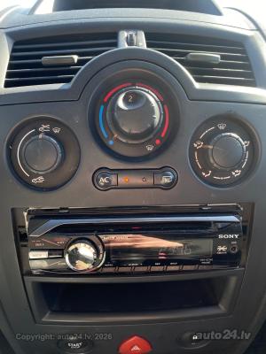 Pelēks Renault Megane 2005 Tartu, ar dzinēja tilpumu 1.60 L un nobraukumu 275 tūkst. km par 1490 €, foto 13 vietnē AUTOMOTO.COM.LV