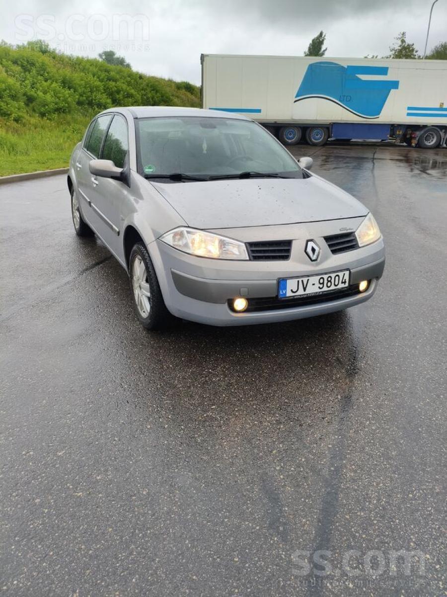 Pelēks Renault Megane 2005 Daugavpils, ar dzinēja tilpumu 2.00 L un nobraukumu 134 tūkst. km par 1550 €, foto 1 vietnē AUTOMOTO.COM.LV