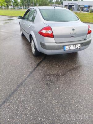 Pelēks Renault Megane 2005 Daugavpils, ar dzinēja tilpumu 2.00 L un nobraukumu 134 tūkst. km par 1550 €, foto 3 vietnē AUTOMOTO.COM.LV