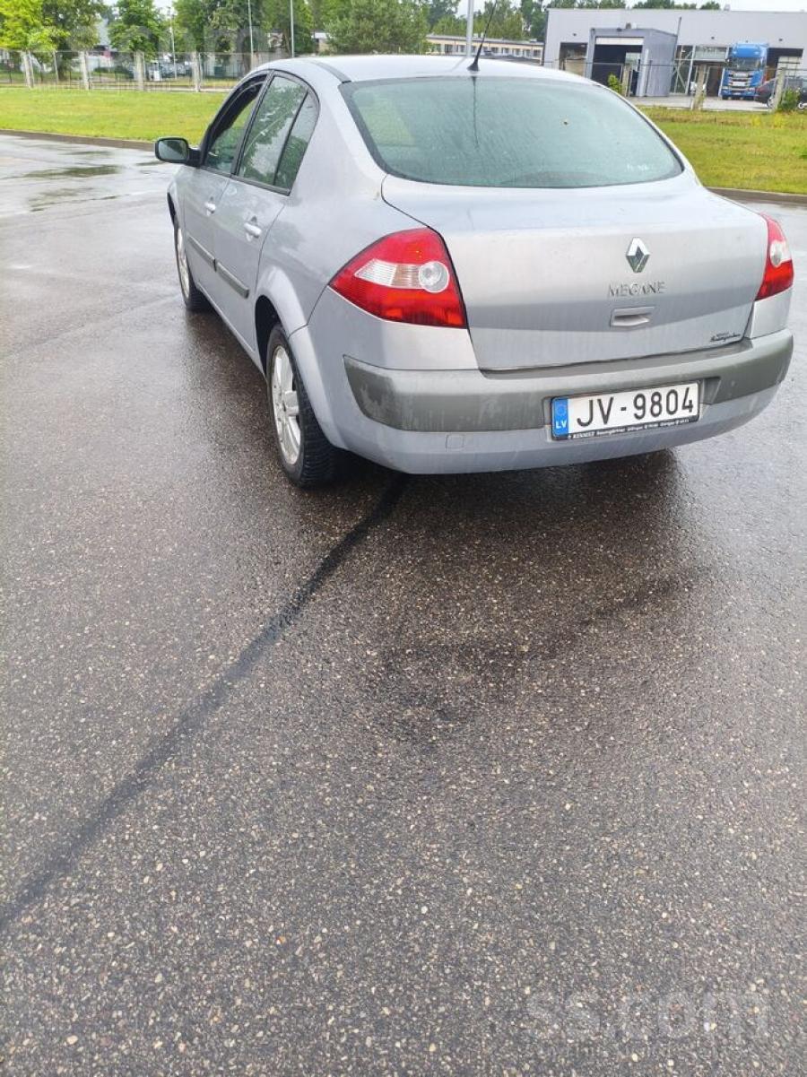 Pelēks Renault Megane 2005 Daugavpils, ar dzinēja tilpumu 2.00 L un nobraukumu 134 tūkst. km par 1550 €, foto 3 vietnē AUTOMOTO.COM.LV