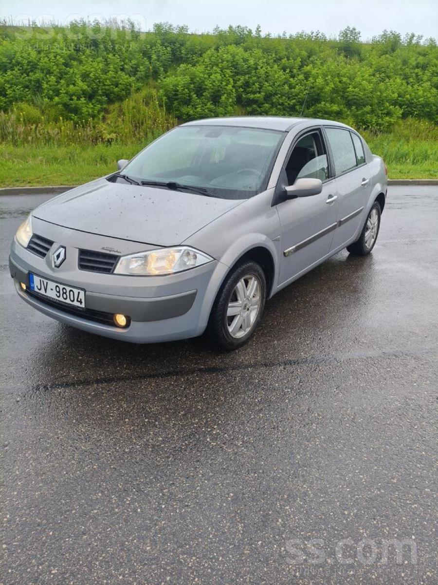 Pelēks Renault Megane 2005 Daugavpils, ar dzinēja tilpumu 2.00 L un nobraukumu 134 tūkst. km par 1550 €, foto 5 vietnē AUTOMOTO.COM.LV