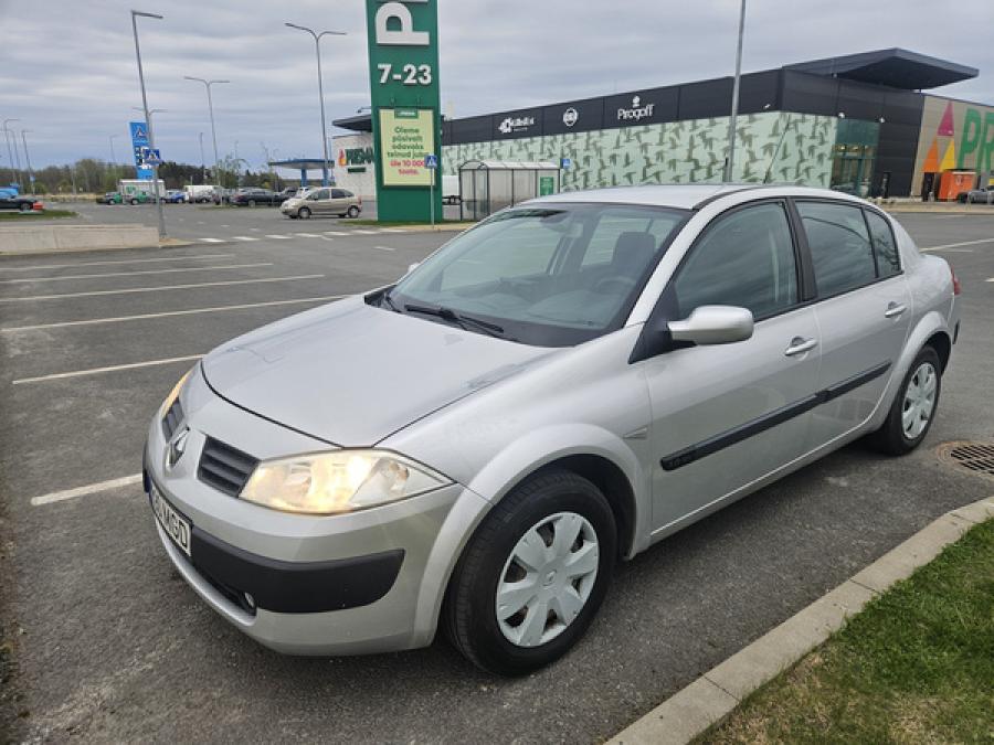 Pelēks Renault Megane 2005 Tallina, ar dzinēja tilpumu 1.60 L un nobraukumu 151 tūkst. km par 2200 €, foto 5 vietnē AUTOMOTO.COM.LV