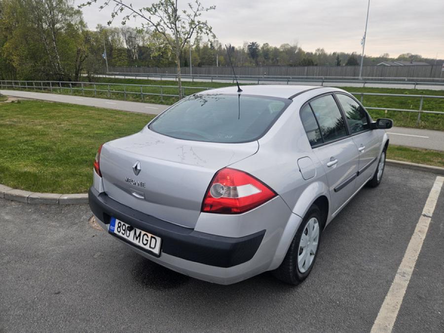 Pelēks Renault Megane 2005 Tallina, ar dzinēja tilpumu 1.60 L un nobraukumu 151 tūkst. km par 2200 €, foto 7 vietnē AUTOMOTO.COM.LV