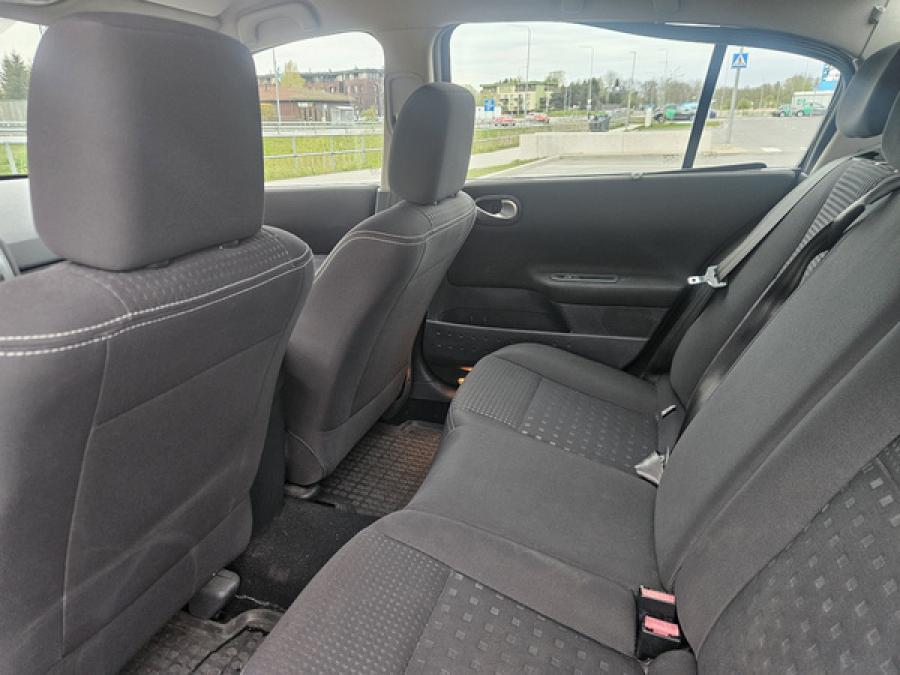 Pelēks Renault Megane 2005 Tallina, ar dzinēja tilpumu 1.60 L un nobraukumu 151 tūkst. km par 2200 €, foto 15 vietnē AUTOMOTO.COM.LV