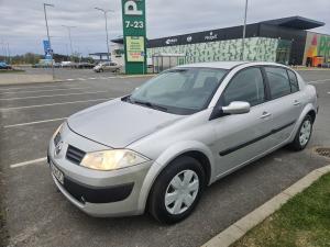 Pelēks Renault Megane 2005 Tallina, ar dzinēja tilpumu 1.60 L un nobraukumu 151 tūkst. km par 2200 €, foto 20 vietnē AUTOMOTO.COM.LV
