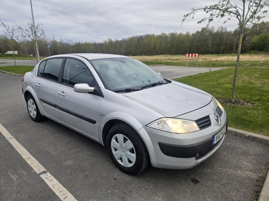 Pelēks Renault Megane 2005 Tallina, ar dzinēja tilpumu 1.60 L un nobraukumu 151 tūkst. km par 2200 €, foto 21 vietnē AUTOMOTO.COM.LV