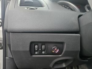Pelēks Renault Megane 2005 Tallina, ar dzinēja tilpumu 1.60 L un nobraukumu 151 tūkst. km par 2200 €, foto 24 vietnē AUTOMOTO.COM.LV