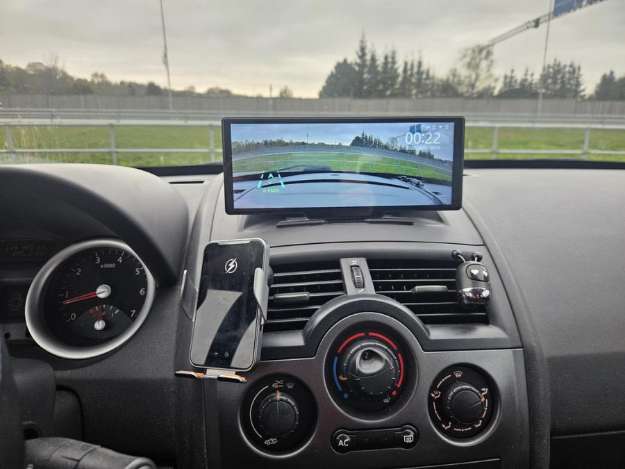 Pelēks Renault Megane 2005 Tallina, ar dzinēja tilpumu 1.60 L un nobraukumu 151 tūkst. km par 2200 €, foto 28 vietnē AUTOMOTO.COM.LV