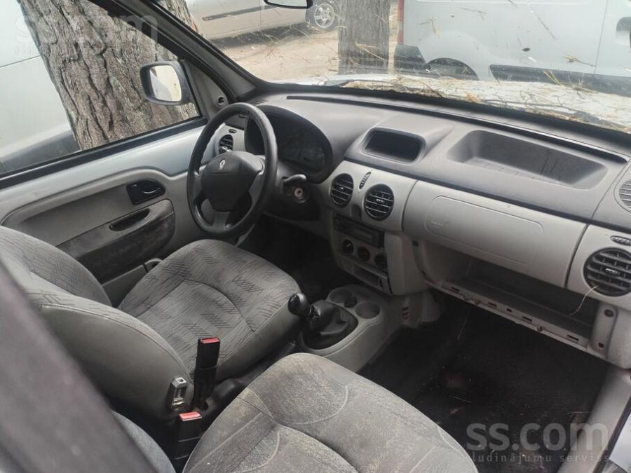 Серый Рено Меган 2005 в Рига, объемом двигателя 1.60 л и пробегом 370 тыс. км за 950 €, фото 6 на AUTOMOTO.COM.LV