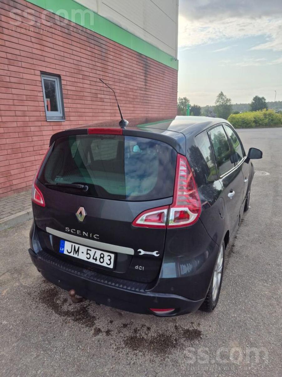 Grey Renault Megane 2010 in Tukums, with an engine capacity of 1.90 L and mileage of 385 thousand km for 4400 €, photo 2 on AUTOMOTO.COM.LV