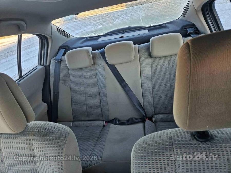 Pelēks Renault Megane 2010 Tallina, ar dzinēja tilpumu 1.60 L un nobraukumu 141 tūkst. km par 2499 €, foto 7 vietnē AUTOMOTO.COM.LV