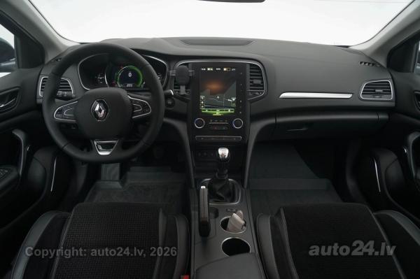 Grey Renault Megane 2019 in Tallinn, with an engine capacity of 1.30 L and mileage of 44 thousand km for 10990 €, photo 8 on AUTOMOTO.COM.LV