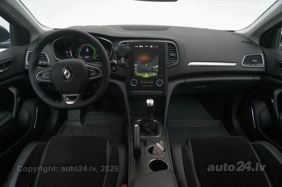 Grey Renault Megane 2019 in Tallinn, with an engine capacity of 1.30 L and mileage of 44 thousand km for 10990 €, photo 9 on AUTOMOTO.COM.LV