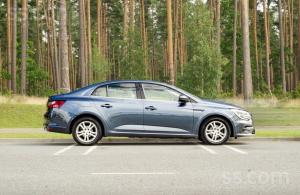 Grey Renault Megane 2021 in Riga, with an engine capacity of 1.50 L and mileage of 238 thousand km for 11990 €, photo 10 on AUTOMOTO.COM.LV