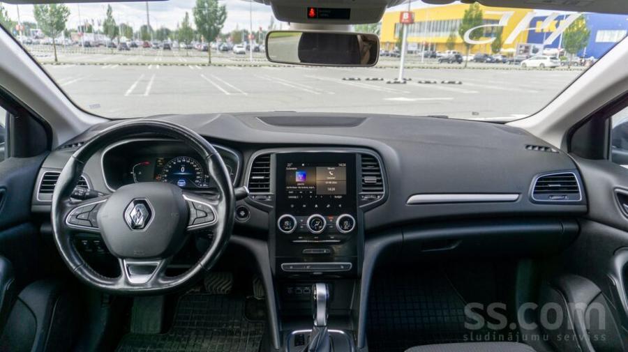 Grey Renault Megane 2021 in Riga, with an engine capacity of 1.50 L and mileage of 238 thousand km for 11990 €, photo 13 on AUTOMOTO.COM.LV