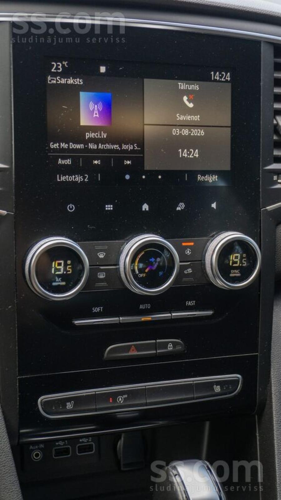 Grey Renault Megane 2021 in Riga, with an engine capacity of 1.50 L and mileage of 238 thousand km for 11990 €, photo 17 on AUTOMOTO.COM.LV