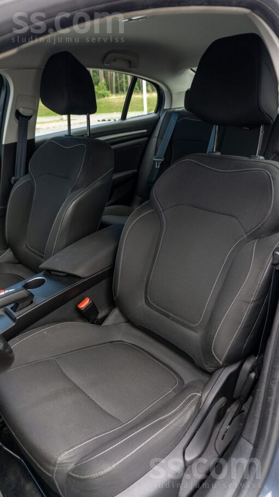 Grey Renault Megane 2021 in Riga, with an engine capacity of 1.50 L and mileage of 238 thousand km for 11990 €, photo 25 on AUTOMOTO.COM.LV