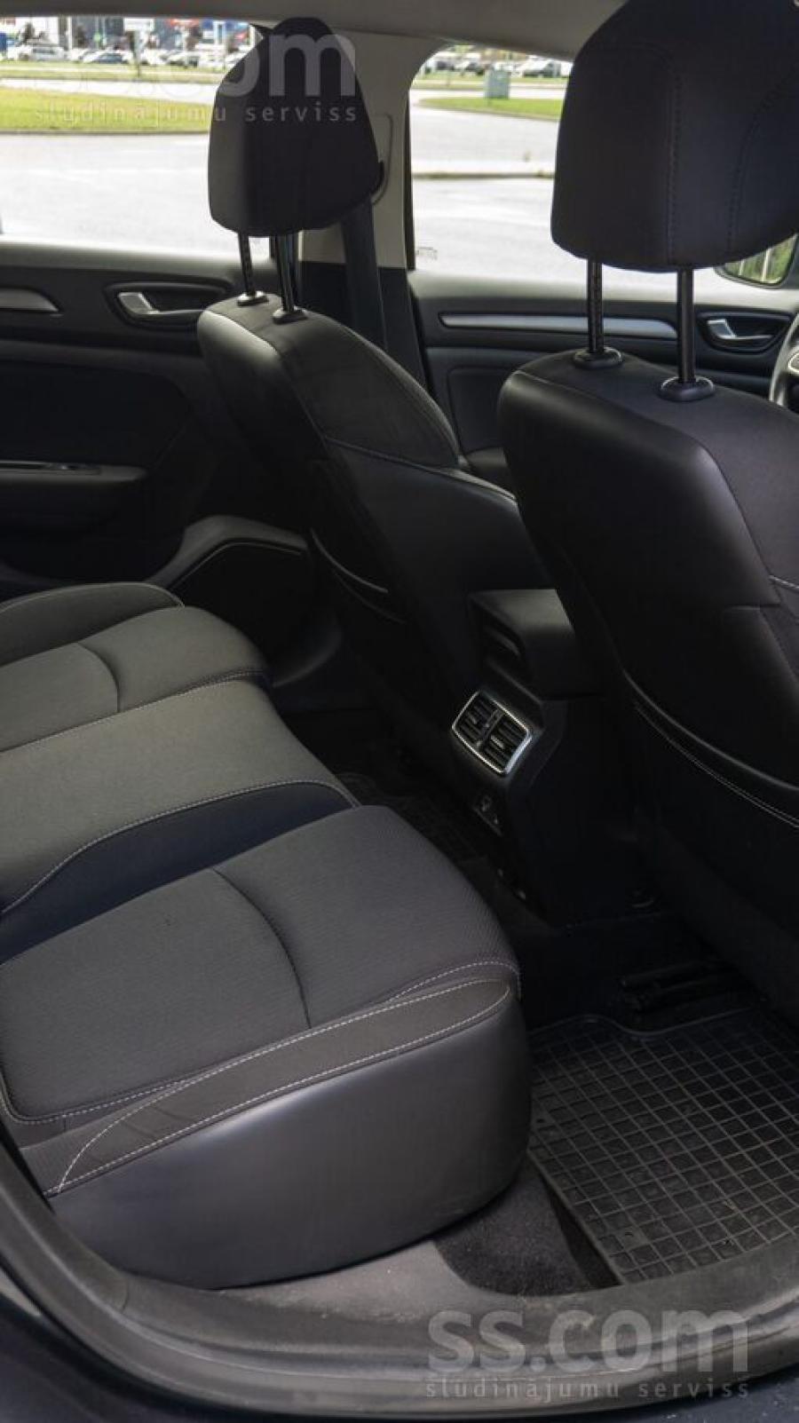 Grey Renault Megane 2021 in Riga, with an engine capacity of 1.50 L and mileage of 238 thousand km for 11990 €, photo 27 on AUTOMOTO.COM.LV