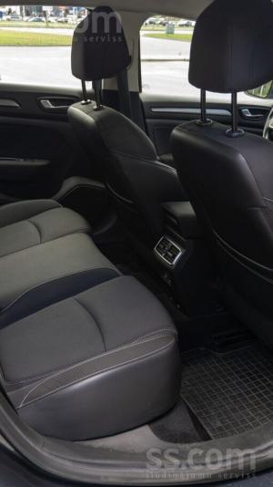 Grey Renault Megane 2021 in Riga, with an engine capacity of 1.50 L and mileage of 238 thousand km for 10590 €, photo 27 on AUTOMOTO.COM.LV