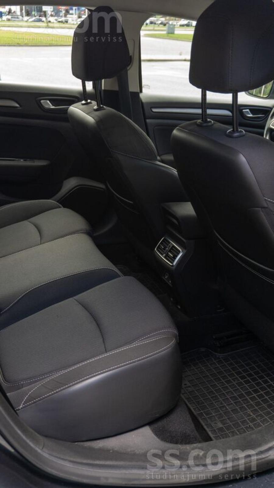 Grey Renault Megane 2021 in Riga, with an engine capacity of 1.50 L and mileage of 238 thousand km for 10590 €, photo 27 on AUTOMOTO.COM.LV