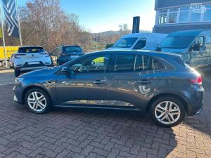 Grey Renault Megane 2023 in Kaunas, with an engine capacity of 1.60 L and mileage of 46 thousand km for 23317 €, photo 8 on AUTOMOTO.COM.LV