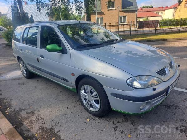 Pelēks Renault Megane 2000 Jēkabpils, ar dzinēja tilpumu 1.60 L un nobraukumu 235 tūkst. km par 870 €, foto 7 vietnē AUTOMOTO.COM.LV