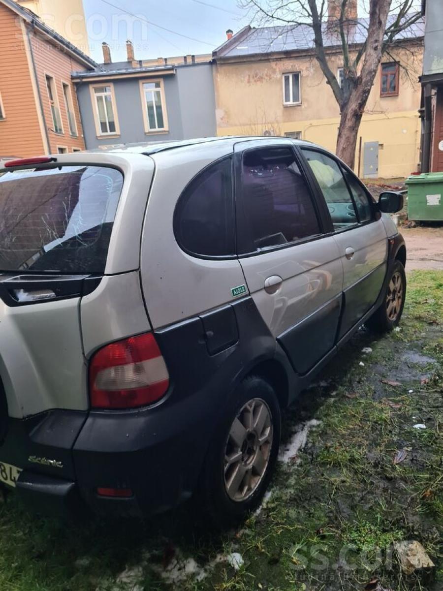 Grey Renault Megane 2003 in Riga, with an engine capacity of 1.90 L and mileage of 249 thousand km for 1100 €, photo 4 on AUTOMOTO.COM.LV
