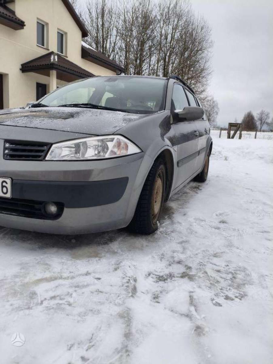 Grey Renault Megane 2004 in Vilnius, with an engine capacity of 2.00 L and mileage of 325 thousand km for 600 €, photo 2 on AUTOMOTO.COM.LV