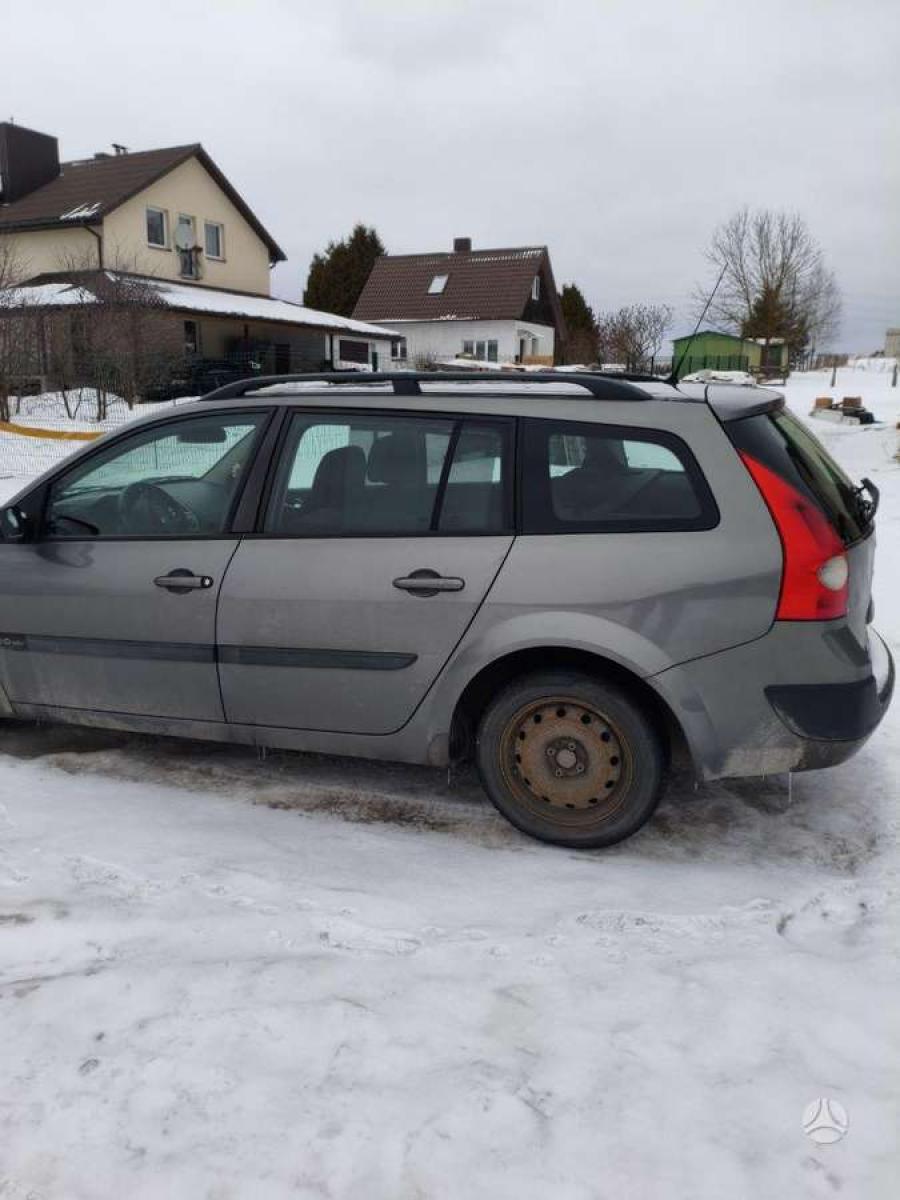 Grey Renault Megane 2004 in Vilnius, with an engine capacity of 2.00 L and mileage of 325 thousand km for 600 €, photo 3 on AUTOMOTO.COM.LV