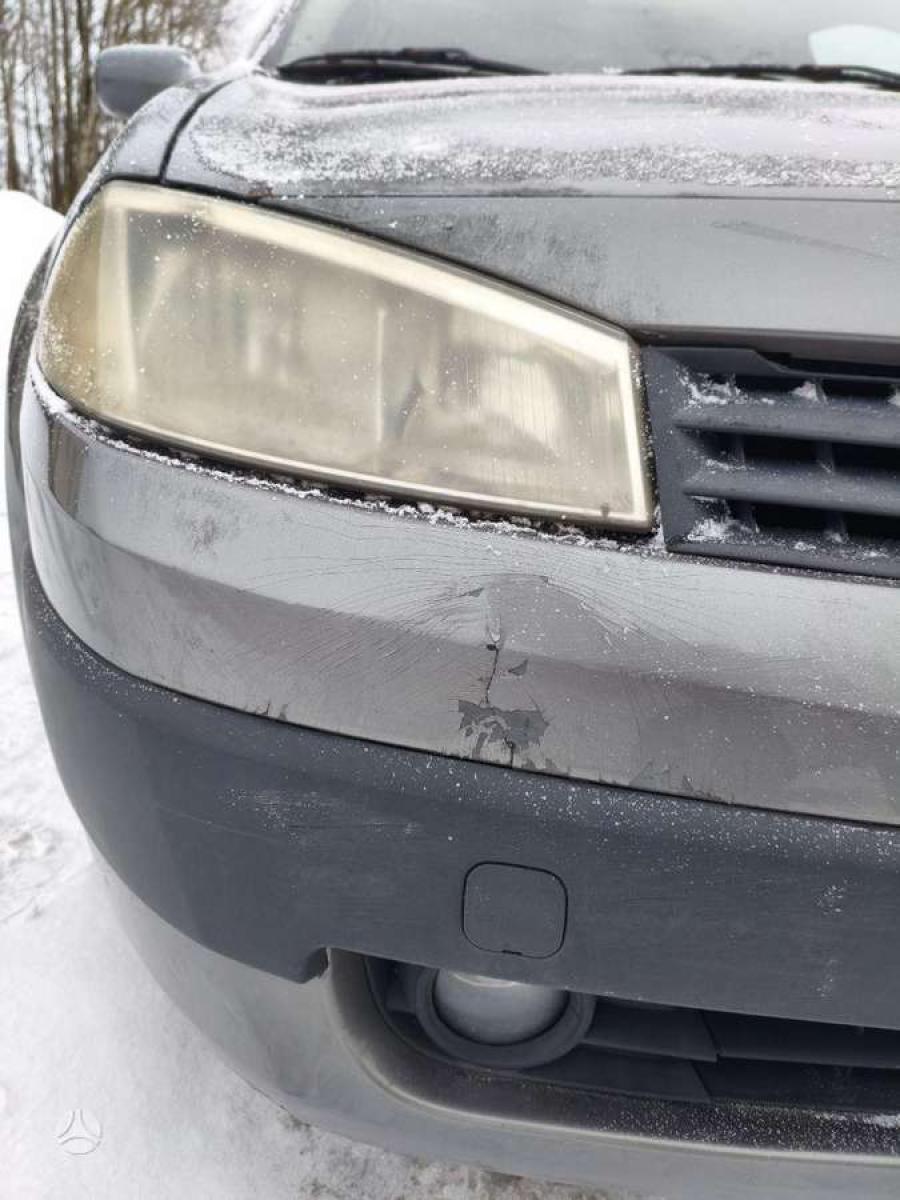Grey Renault Megane 2004 in Vilnius, with an engine capacity of 2.00 L and mileage of 325 thousand km for 600 €, photo 6 on AUTOMOTO.COM.LV