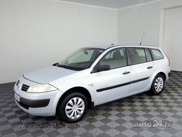 Pelēks Renault Megane 2004 Tallina, ar dzinēja tilpumu 1.40 L un nobraukumu 242 tūkst. km par 999 €, foto 2 vietnē AUTOMOTO.COM.LV