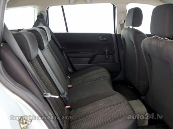 Pelēks Renault Megane 2004 Tallina, ar dzinēja tilpumu 1.40 L un nobraukumu 242 tūkst. km par 999 €, foto 7 vietnē AUTOMOTO.COM.LV