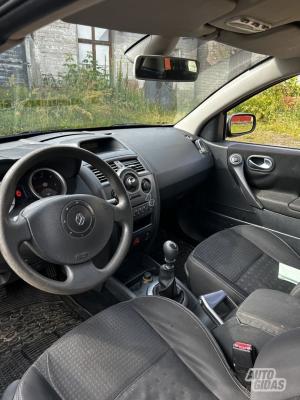 Pelēks Renault Megane 2004 Ignalina, ar dzinēja tilpumu 1.90 L un nobraukumu 29 tūkst. km par 999 €, foto 6 vietnē AUTOMOTO.COM.LV