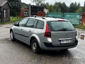 Pelēks Renault Megane 2004 Rīga, ar dzinēja tilpumu 1.90 L un nobraukumu 260 tūkst. km par 500 €, foto 5 vietnē AUTOMOTO.COM.LV