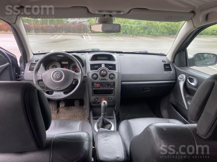 Pelēks Renault Megane 2006 Rīga, ar dzinēja tilpumu 1.60 L un nobraukumu 327 tūkst. km par 1600 €, foto 4 vietnē AUTOMOTO.COM.LV