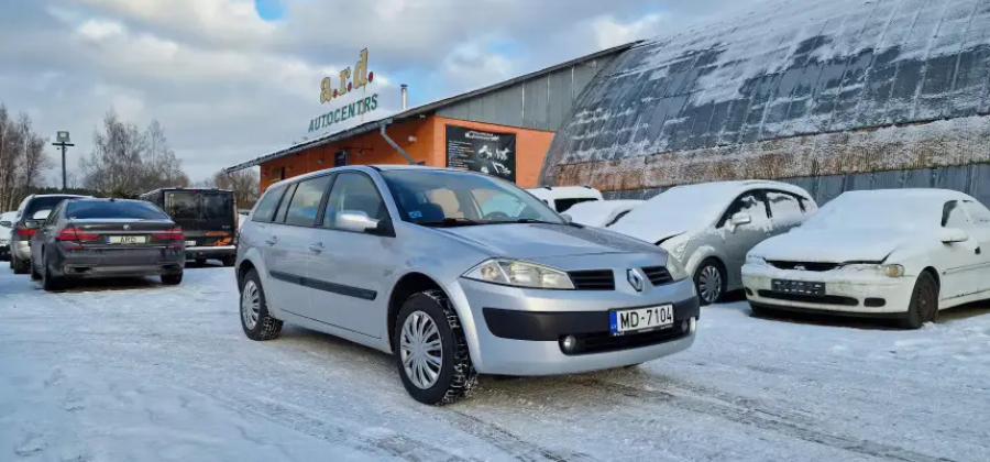 Pelēks Renault Megane 2006 Valmiera, ar dzinēja tilpumu 1.60 L un nobraukumu 301 tūkst. km par 1200 €, foto 1 vietnē AUTOMOTO.COM.LV