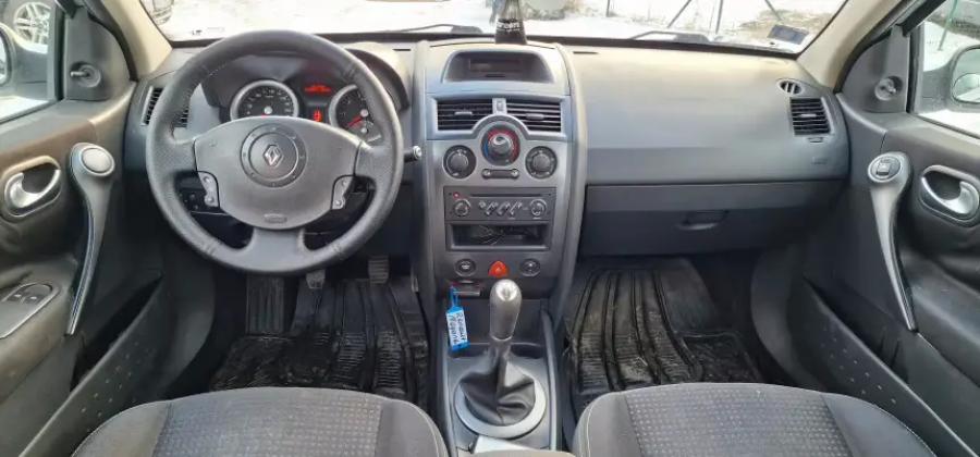 Pelēks Renault Megane 2006 Valmiera, ar dzinēja tilpumu 1.60 L un nobraukumu 301 tūkst. km par 1200 €, foto 8 vietnē AUTOMOTO.COM.LV