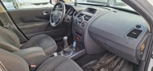 Pelēks Renault Megane 2006 Valmiera, ar dzinēja tilpumu 1.60 L un nobraukumu 301 tūkst. km par 1200 €, foto 10 vietnē AUTOMOTO.COM.LV