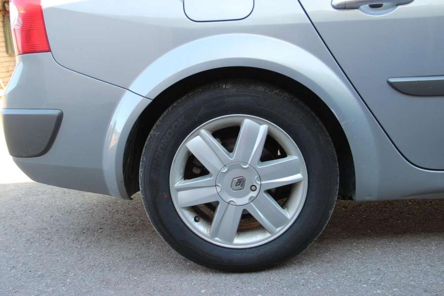 Pelēks Renault Megane 2006 Kauņa, ar dzinēja tilpumu 2.00 L un nobraukumu 260 tūkst. km par 1300 €, foto 7 vietnē AUTOMOTO.COM.LV