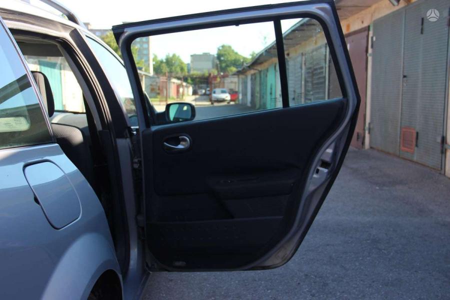 Pelēks Renault Megane 2006 Kauņa, ar dzinēja tilpumu 2.00 L un nobraukumu 260 tūkst. km par 1300 €, foto 15 vietnē AUTOMOTO.COM.LV