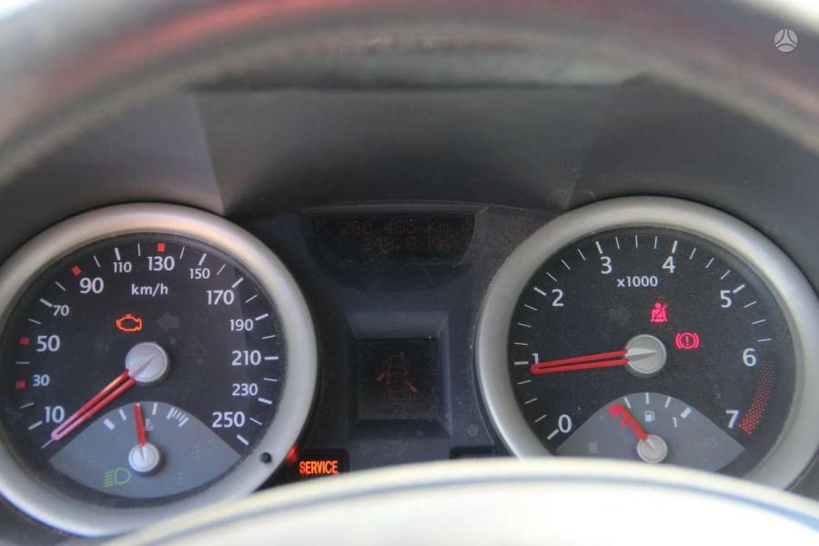 Pelēks Renault Megane 2006 Kauņa, ar dzinēja tilpumu 2.00 L un nobraukumu 260 tūkst. km par 1300 €, foto 21 vietnē AUTOMOTO.COM.LV
