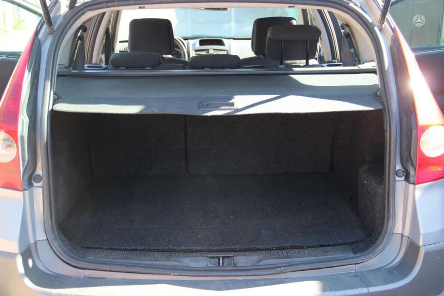 Pelēks Renault Megane 2006 Kauņa, ar dzinēja tilpumu 2.00 L un nobraukumu 260 tūkst. km par 1300 €, foto 26 vietnē AUTOMOTO.COM.LV