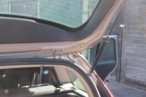 Pelēks Renault Megane 2006 Kauņa, ar dzinēja tilpumu 2.00 L un nobraukumu 260 tūkst. km par 1300 €, foto 28 vietnē AUTOMOTO.COM.LV