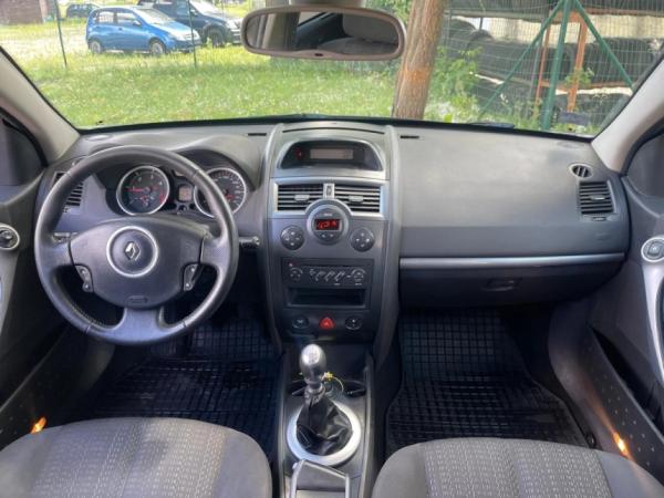 Pelēks Renault Megane 2007 Rīga, ar dzinēja tilpumu 1.50 L un nobraukumu 0 tūkst. km par 1950 €, foto 6 vietnē AUTOMOTO.COM.LV
